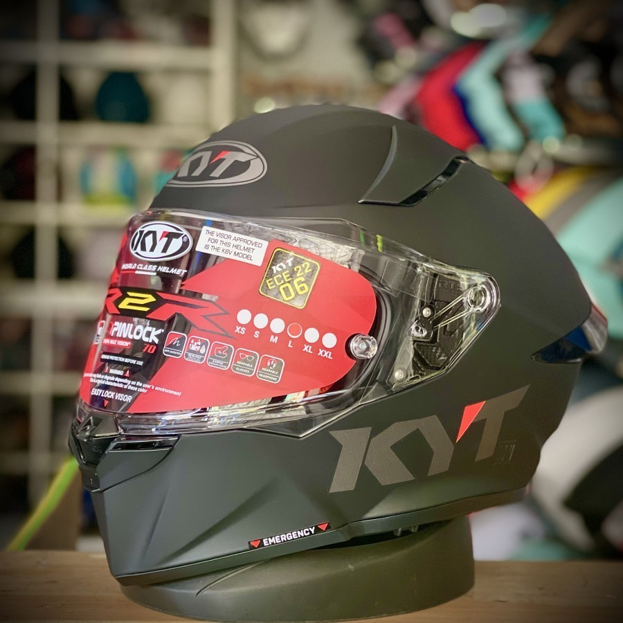 Jual Helm KYT R2R Plaint Matt Black HELM FULL FACE | Shopee Indonesia
