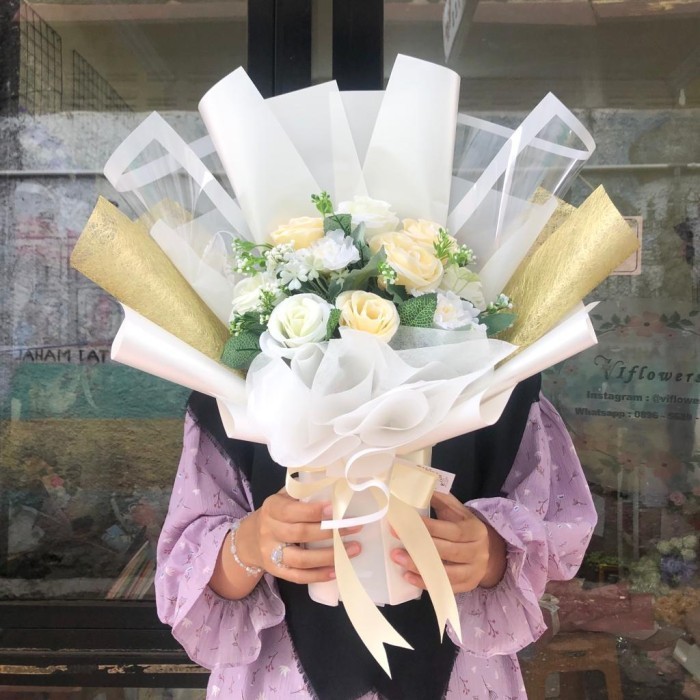 Jual Bucket bunga artificial bandung/ bouquet buket tunangan wisuda ...