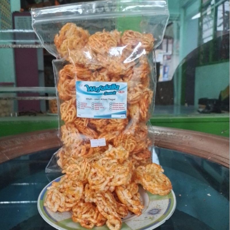 Jual Kerupuk mawar pedas Seblak rafael 250gr kerupuk pedo daun jeruk ...