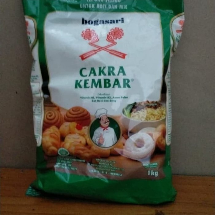 Jual terigu cakra premium 1kg | Shopee Indonesia