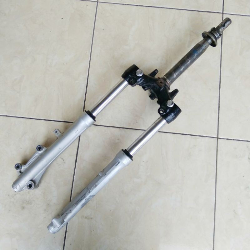 Jual Shock depan dan Segitiga Suzuki Smash 110 ORIGINAL JAPAN pnp Shogun 110 125 Smash Old new ...