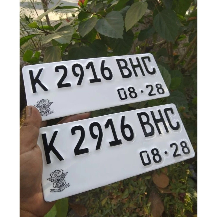 Jual plat nomer motor putih custom font terbaru plat motor baut tanam 1 ...