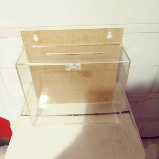 Jual Acrylic kotak saran / akrilik kotak amal gantung dinding 15x5x15cm ...