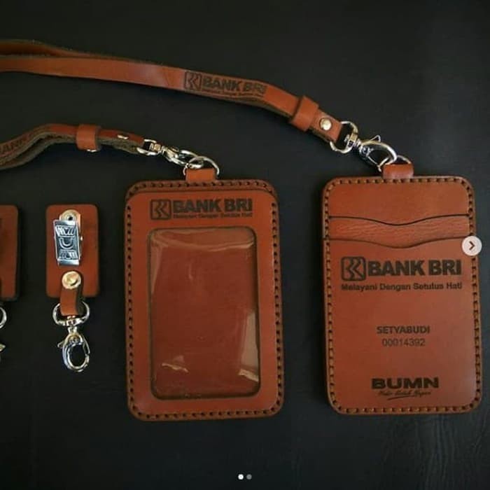 Jual Name Tag Kulit Bank BRI Kulit Sapi Asli Costum Nama/Logo Cokelat ...