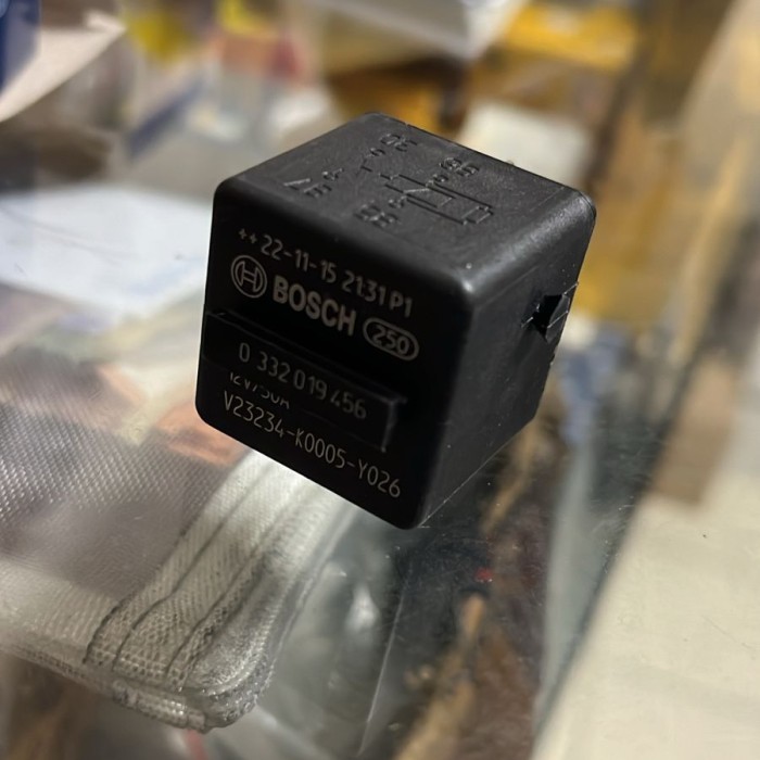 Jual Baru Relay Pompa Bensin Fuel Pump BMW E30 M40 Orange Bosch ...