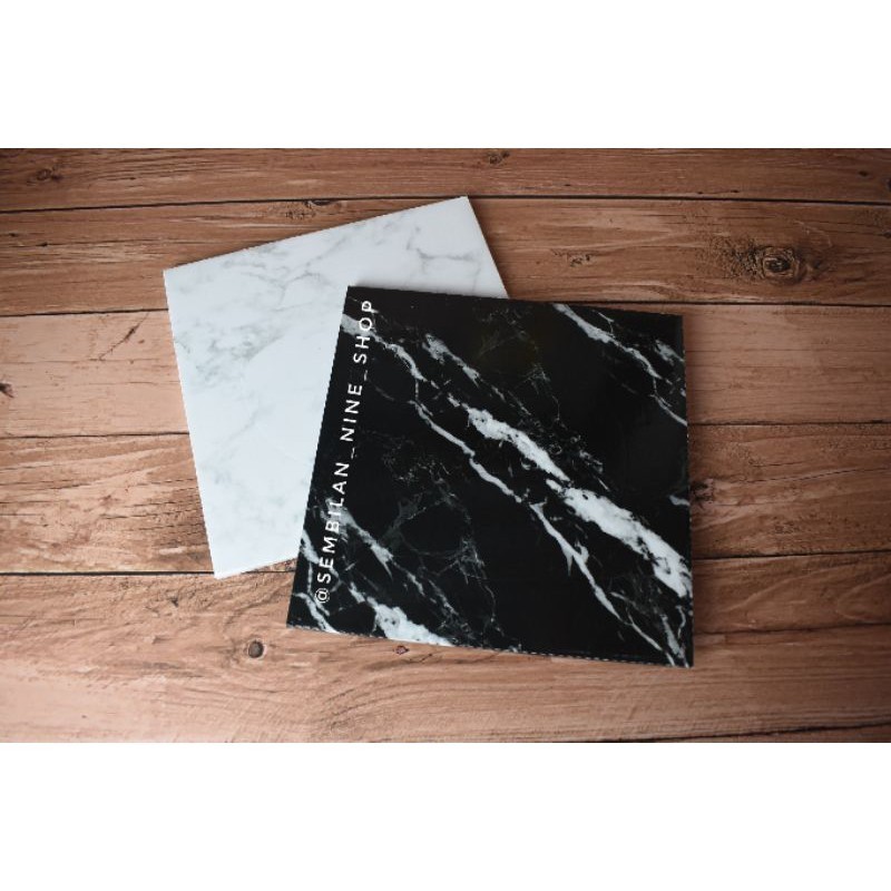 Jual Tatakan Kue MARBLE 22 cm x 22 cm Hitam / Putih Kotak Alas Kue ...