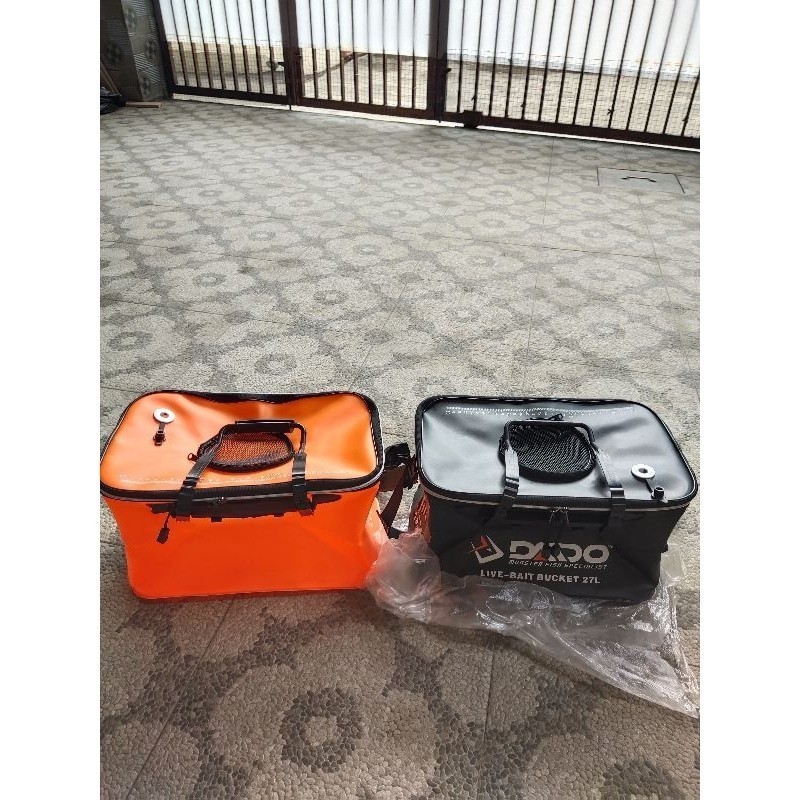 Jual Box umpan pancing atau tempat udang hidup bucket daido ukuran 35cm ...