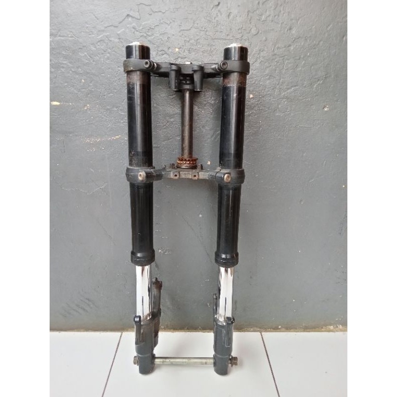 Jual USD Upside-down / Shock Depan R15V3 VVA Original Hitam | Shopee Indonesia