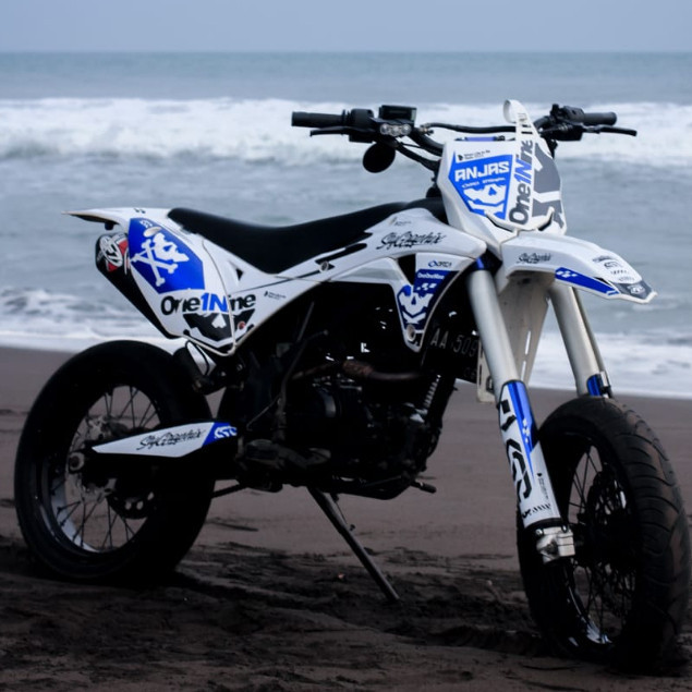 Jual AMANAH DECALS DECAL GORDON PUTIH BIRU ONE ONE NINE CUSTOM DESAIN ...
