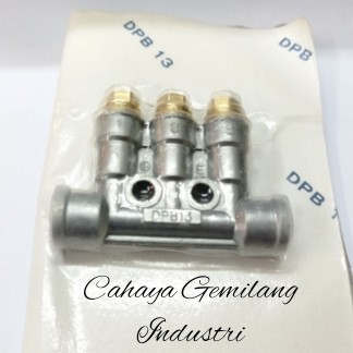 Jual Distributor Pembagi Oli 3 Baris Merk Showa Made In Japan | Shopee ...