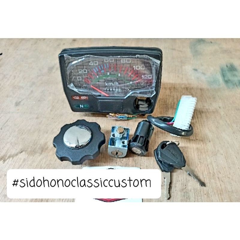 Jual produk Speedometer spedo honda win win100 set 1 paket kunci kontak ... Jual produk Speedometer spedo honda win win100 set 1 paket kunci kontak ...
