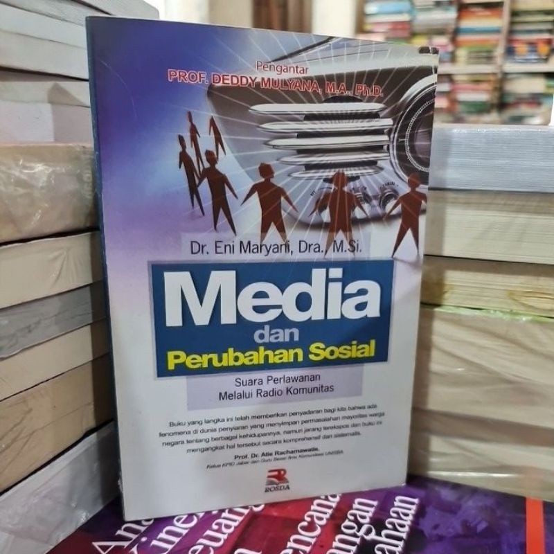 Jual Media dan perubahan sosial by Dr Eni Maryani tahun 2020 | Shopee ...