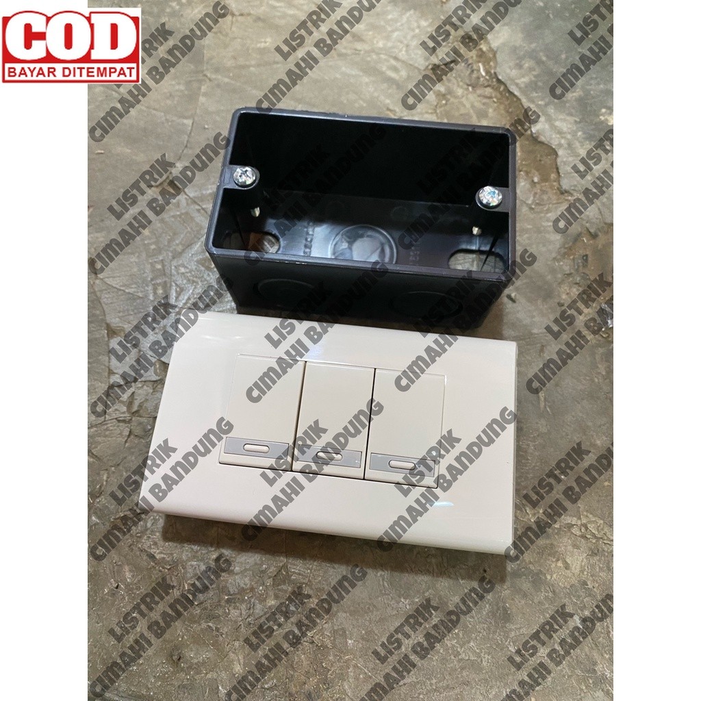 Jual saklar triple (saklar 3 gang) PANASONIC | putih | inbow / tanam ...