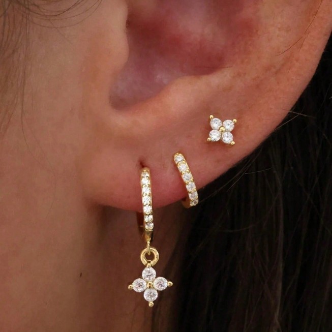 Jual Anting-anting Xiyin fashion zircon anting bunga empat daun anting ...