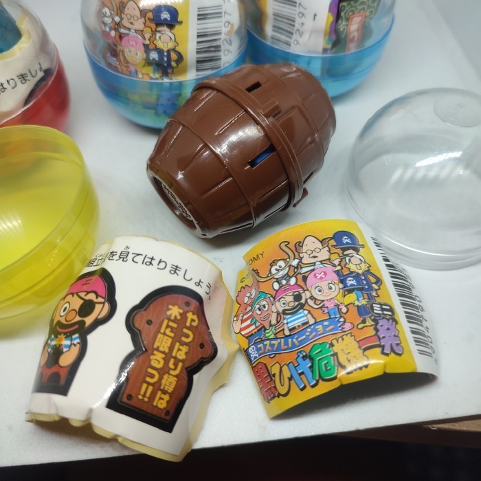 Jual LK99 Gashapon Gacha Pirate Barrel Kurohige Kiki Ippatsu Tomy ...