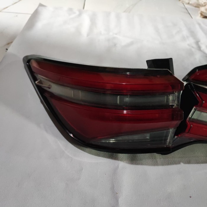 Jual Stop lamp Stoplamp lampu belakang 1 set Original Toyota Fortuner ...
