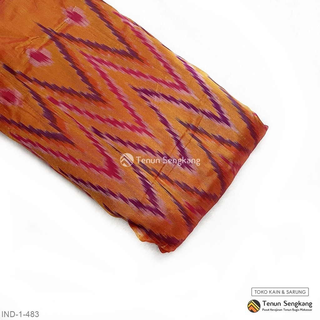 Jual Kain Tenun Ikat Sutra Bugis Makassar Jingga - Tenun Sengkang IND-1 ...