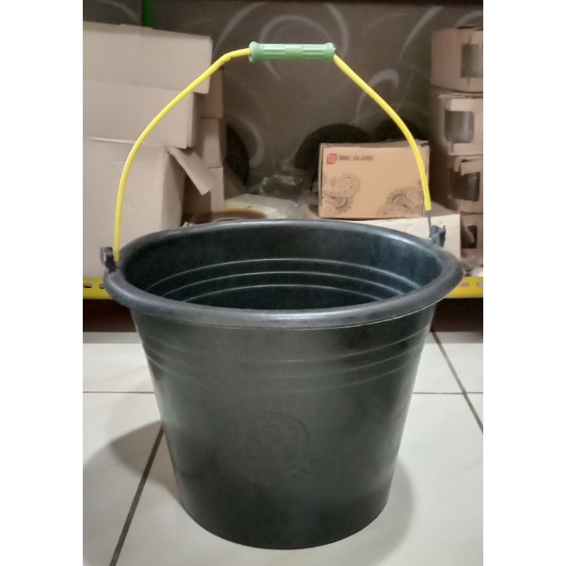 Jual Ember cor 22 hitam tempat penampungan air timba jumbo anti pecah ...