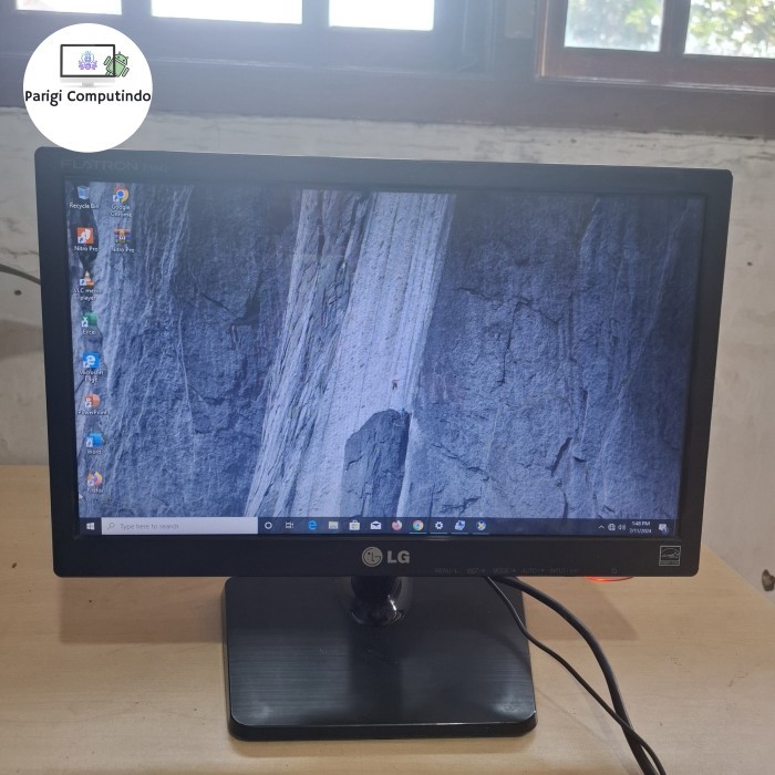 Jual layar monitor Lg Led 16 inch E1642CA | Shopee Indonesia