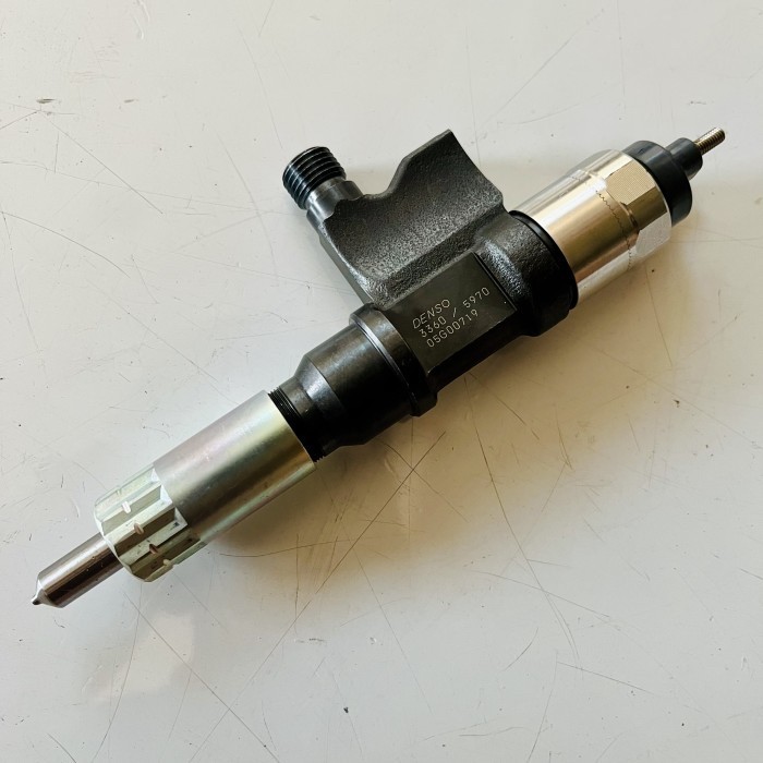 Jual INJECTOR ASSY ISUZU NMR81 ELF EURO 4 4JJ1 NOZZLE INJECTOR ASSY ...