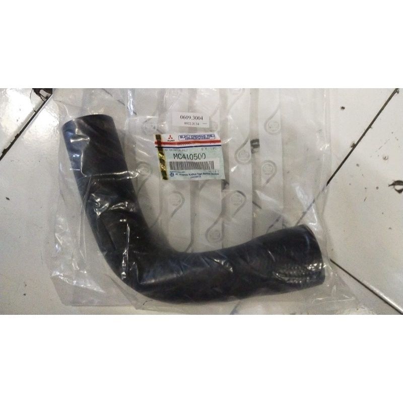 Jual Selang radiator atas Fuso PS 190 6d16 fighter original | Shopee ...