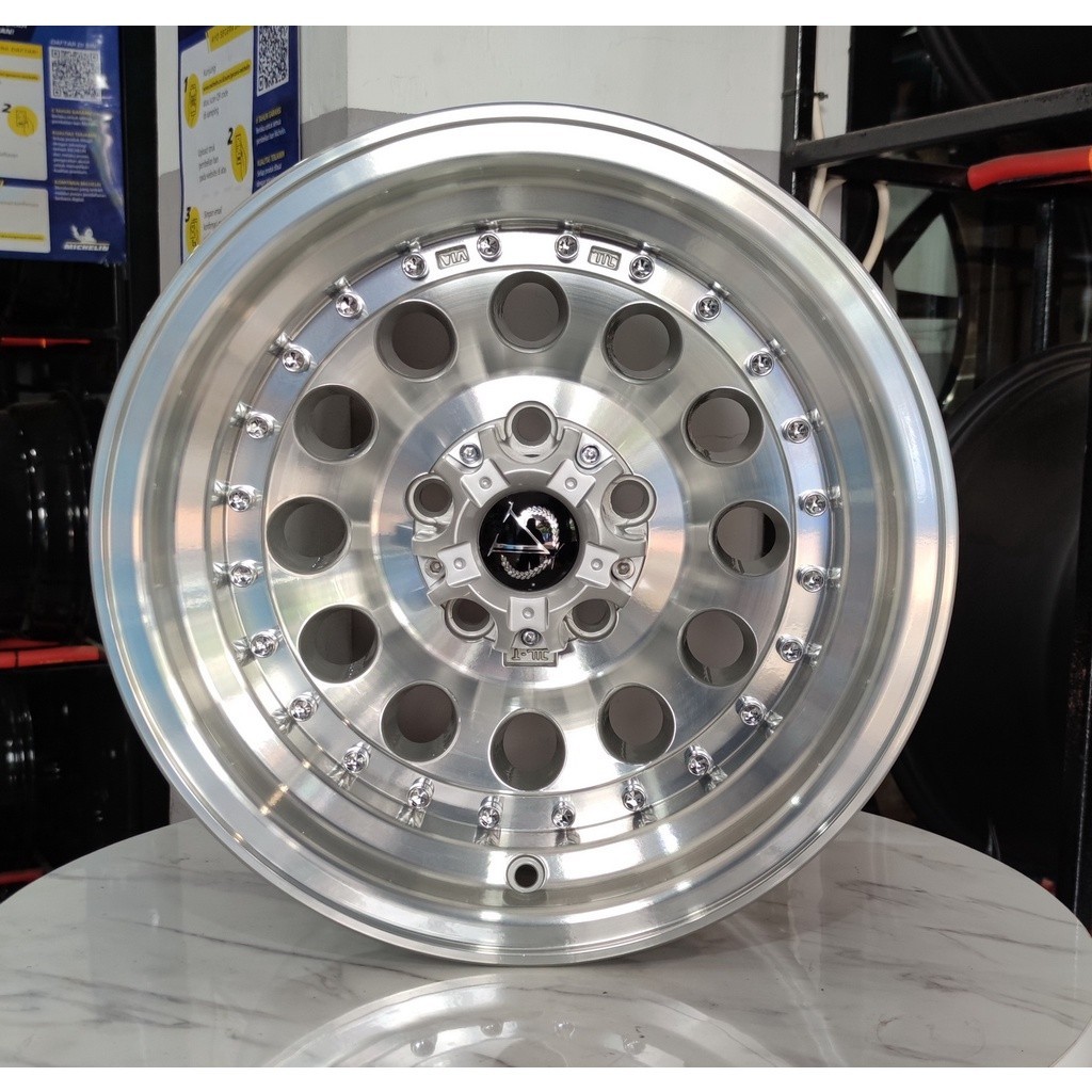 Jual Velg Mobil Center line Wheel 050 15x8.0 5h 114.3 et-13 Ring 15 ...