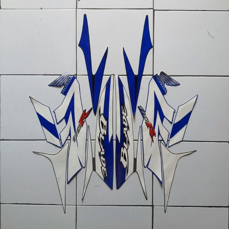 Jual Stiker Striping Motor BLADE 110R 2009 BIRU Sticker Lis Body ...