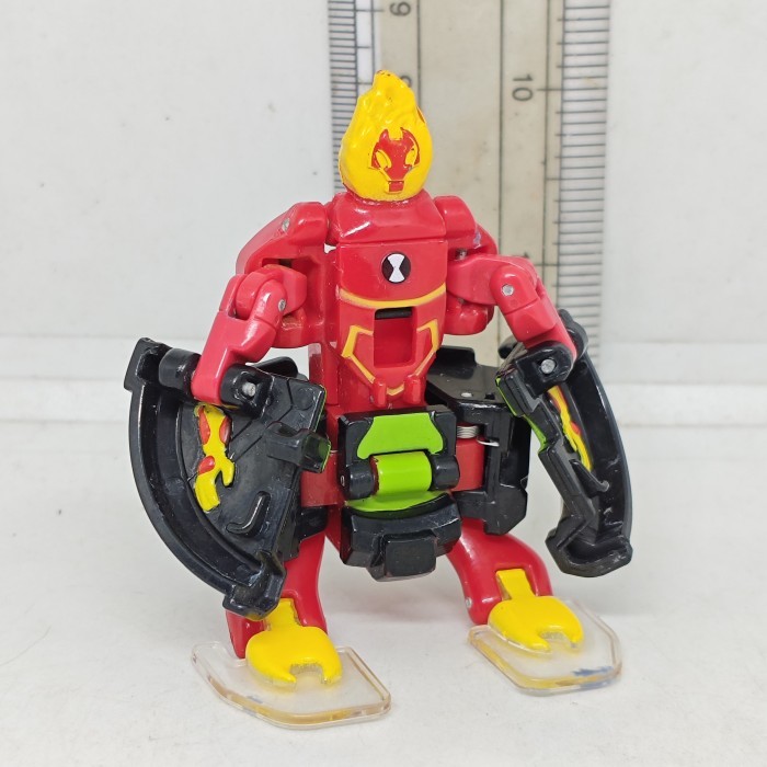 Jual Mainan Ben 10 Omni Launch Figure Heatblast Original Playmates ...