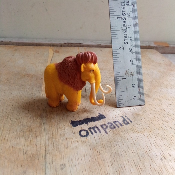 Jual Action figure hewan gajah ice age kode 01 | Shopee Indonesia