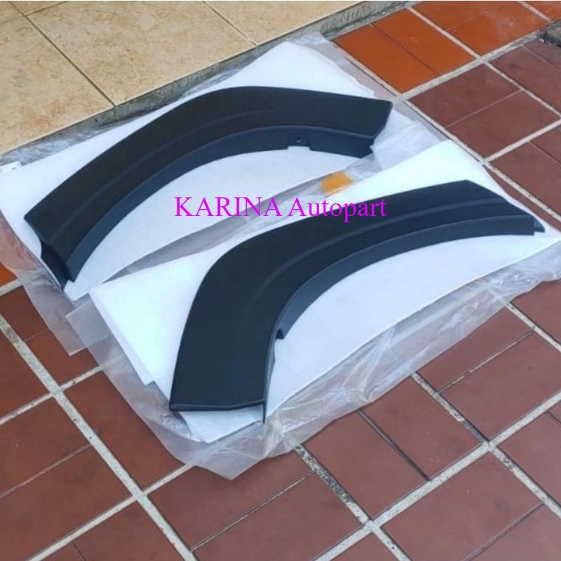 Jual MOULDING OVERFENDER WHEEL ARC BELAKANG MITSUBISHI NEW XPANDER ...