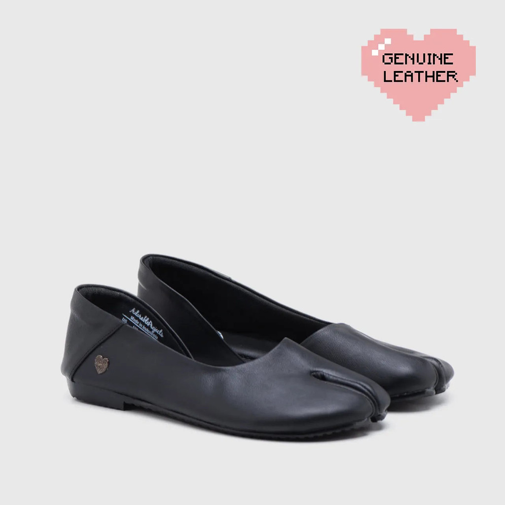 Jual Adorableprojects - Lulula Flat Shoes Genuine Leather Black - Tabi ...