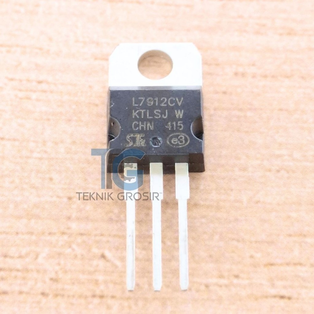 Jual IC 7912 -12V 1A Fixed Output Voltage Regulator Original TO-220 ...
