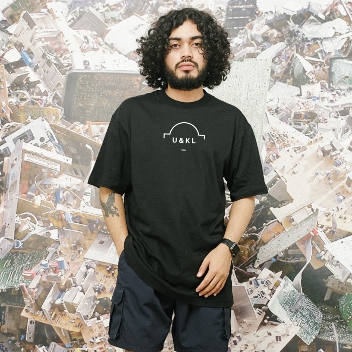 Jual UNKL347 T-Shirt Hitam Bahan Combed Motif Simpel KAZZ | Shopee ...