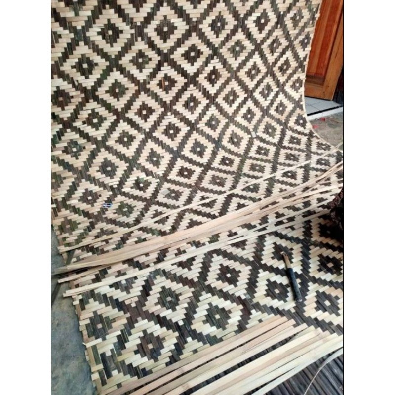 Jual Anyaman bambu/Gedeg/kepang/tabag/gribik/bilik ukuran 2mx2m,2mx2,5m ...