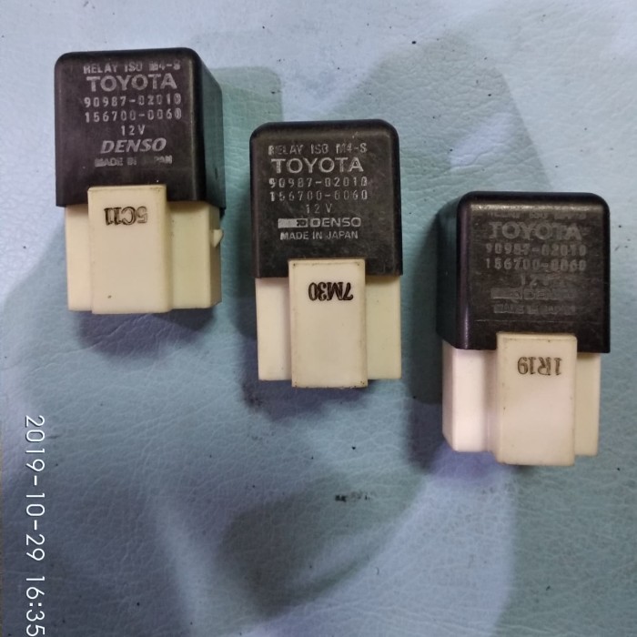 Jual JUAL Relay Hitam ISO M4 S 12v Toyota Asli Copotan | Shopee Indonesia