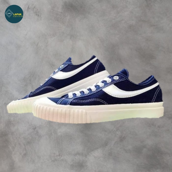 Jual SEPATU SNEAKERS COMPAS LOW TRAIL ORIGINAL BLACK WHITE PRIA/WANITA ...