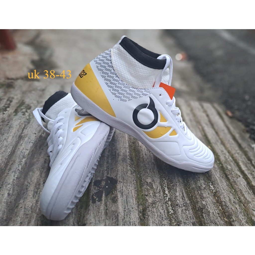 Jual Sepatu futsal ortuseight catalyst liberte grade ori spatu futsal ...