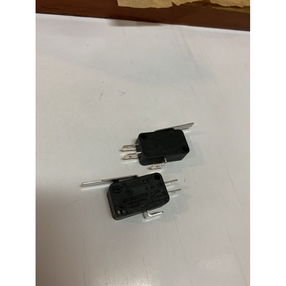 Jual Micro/Limit Switch +Plat Panjang Tanpa Roda//Micro/Limit Switch ...