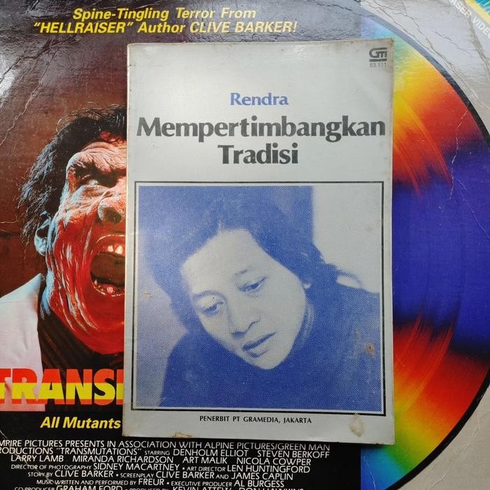 Jual Mempertimbangkan Tradisi - Rendra | Shopee Indonesia