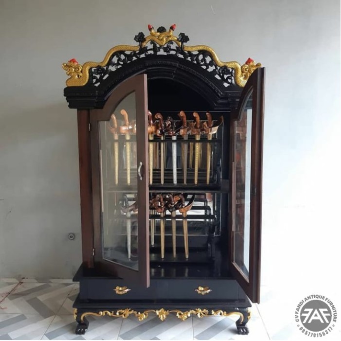 Jual lemari tempat keris jati ukiran jepara BM02243 murah nih | Shopee ...