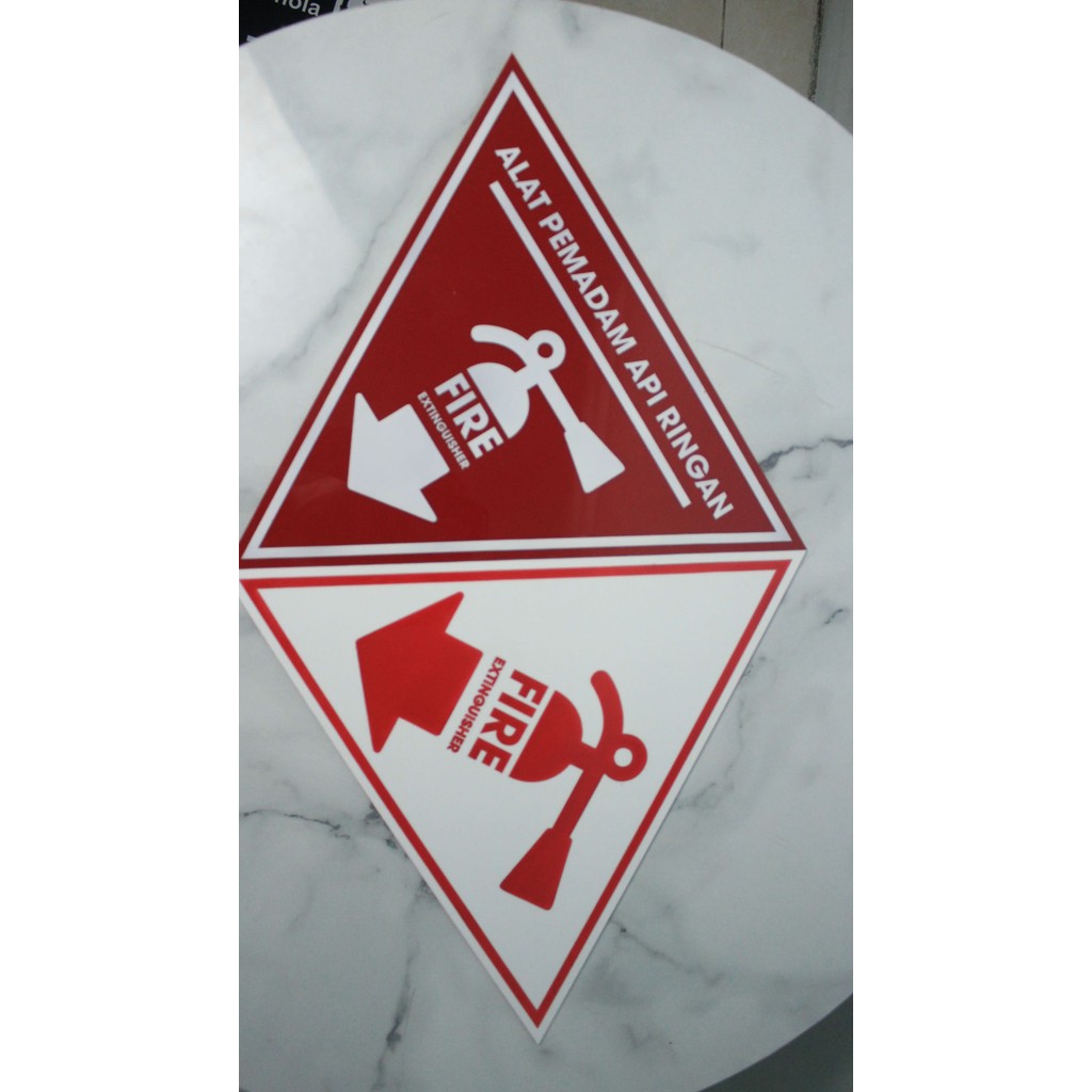 Jual Rambu Akrilik Cara Penggunaan APAR SEGITIGA | Shopee Indonesia