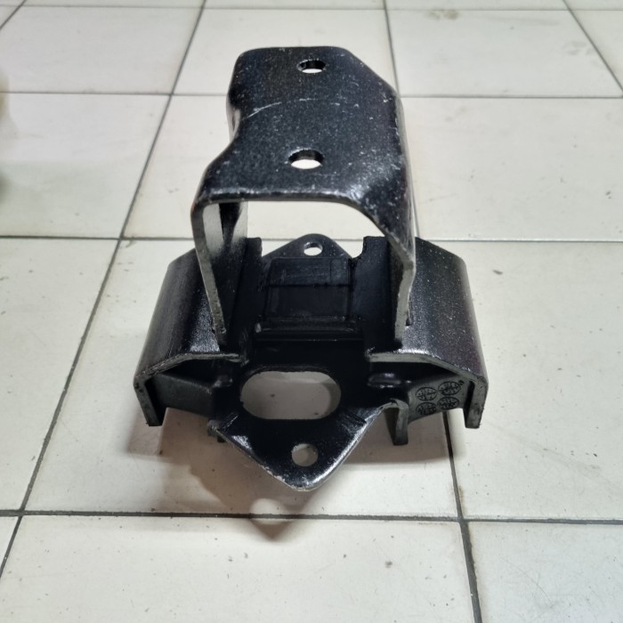 Jual JUAL Engine Monting Transmisi Mitsubishi L200 Strada K57 K77 4M40 ...