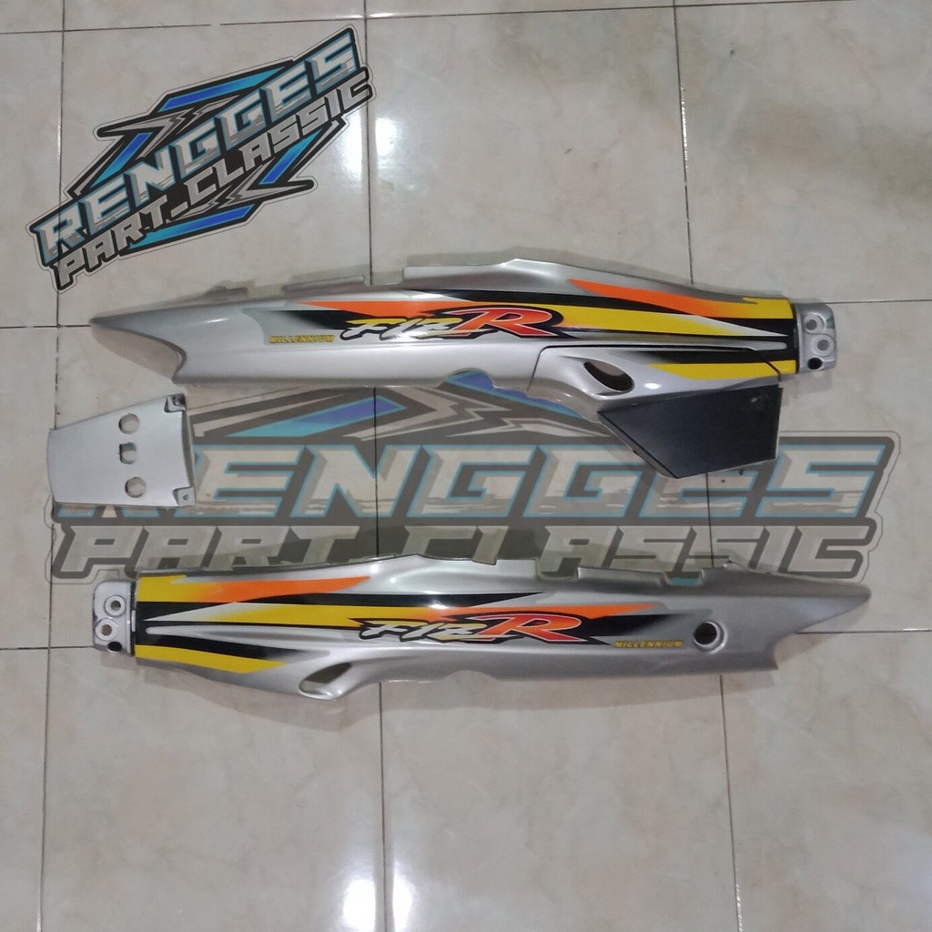 Jual Body set box aki fiz r warna silver plus striping millenium kuning ...