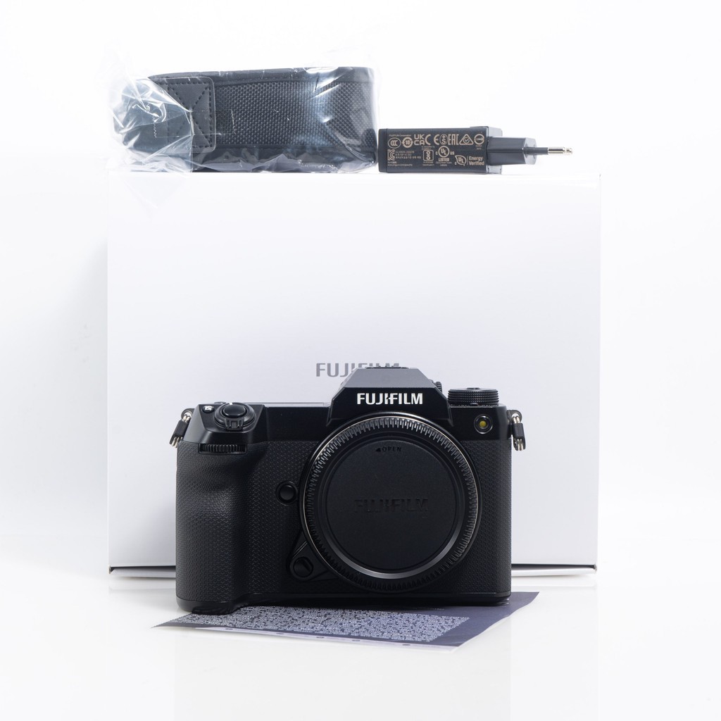 Jual Fujifilm GFX 100S mark II, Garansi September 2025 - Like New ...