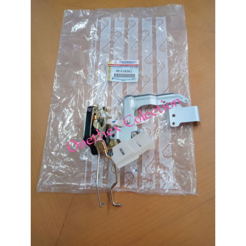 Jual Doorlock Latch door Canter Kiri Original Mitsubishi MK434981 ...