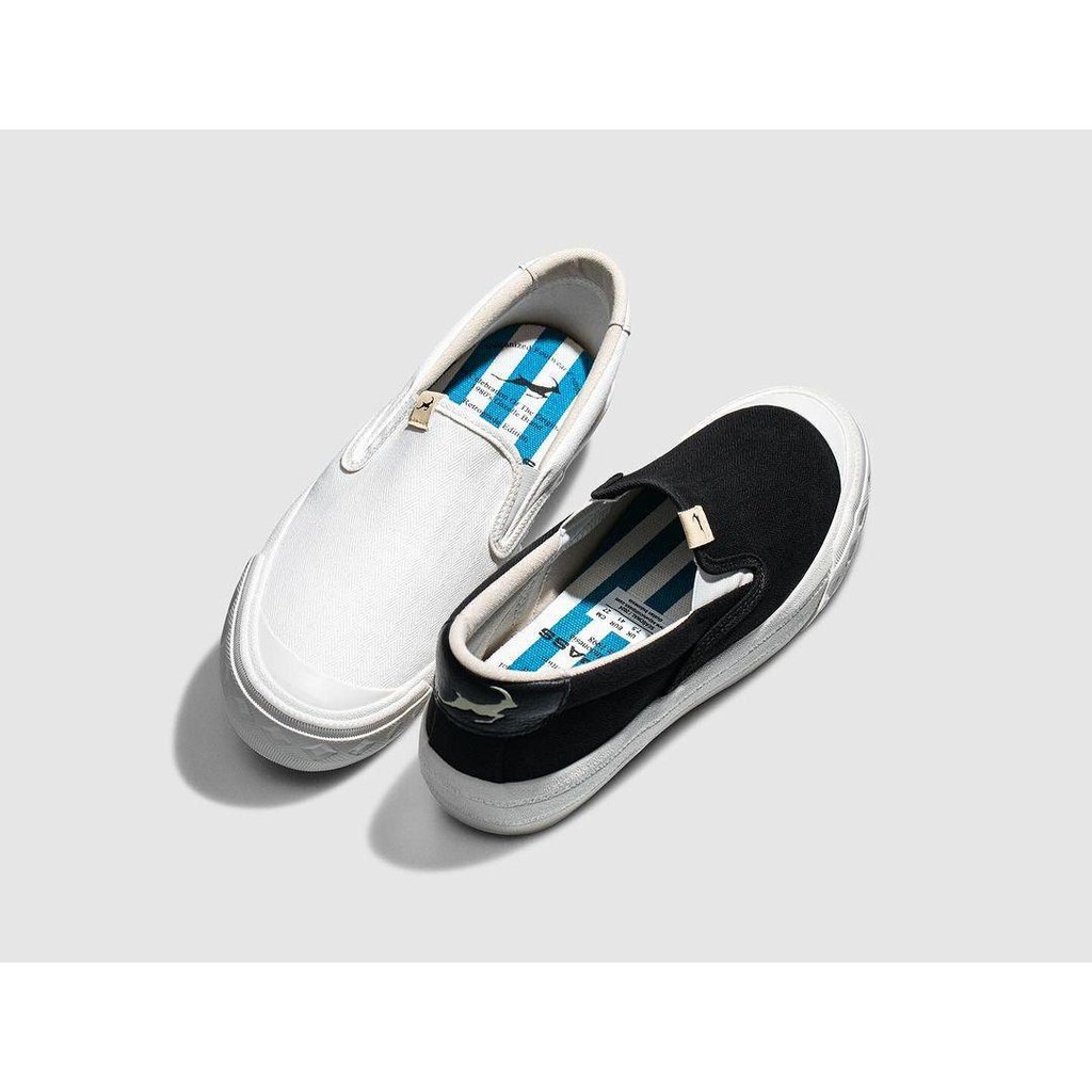 Jual Sepatu Compass Retrograde Slip On Herringbone Black / White BNIB ...