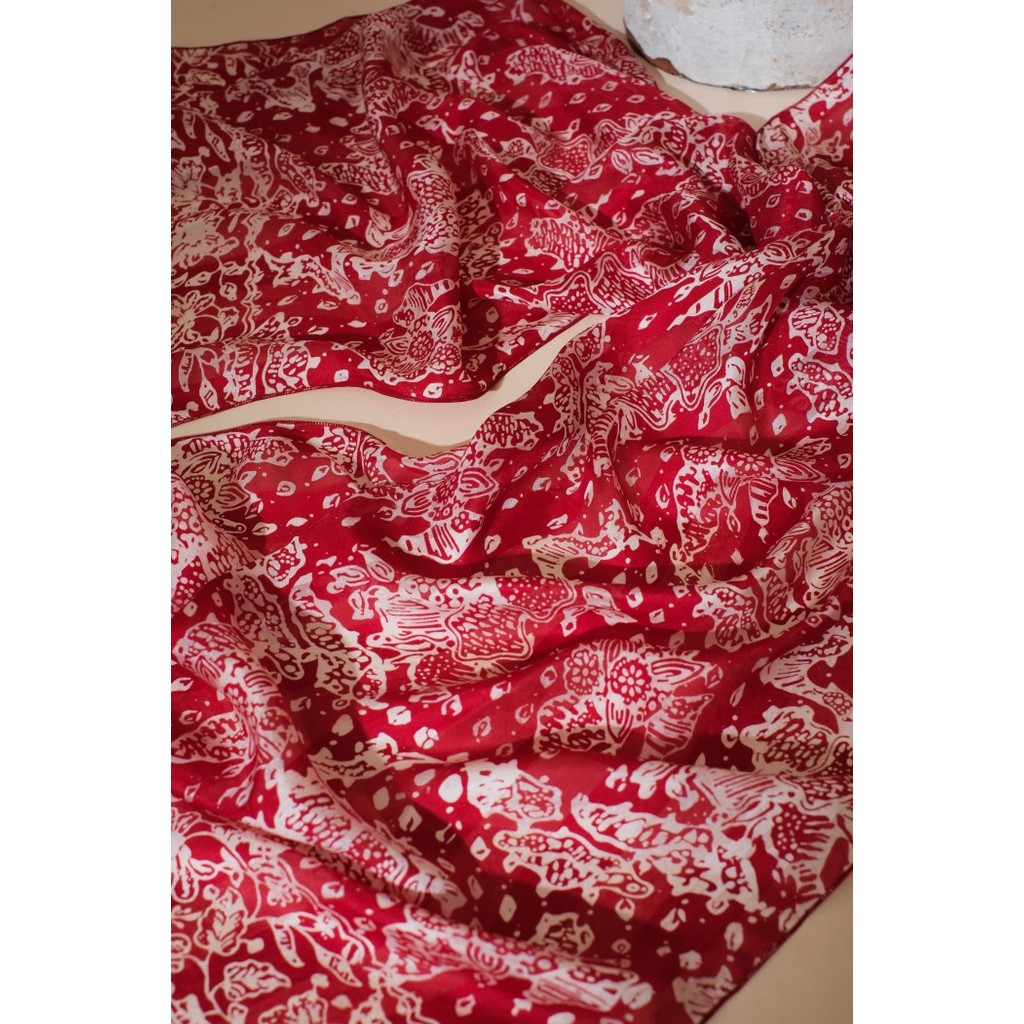 Jual BATIK RATU - Syal Batik Sutra Sekar Jagad - Red - 45 | Shopee ...
