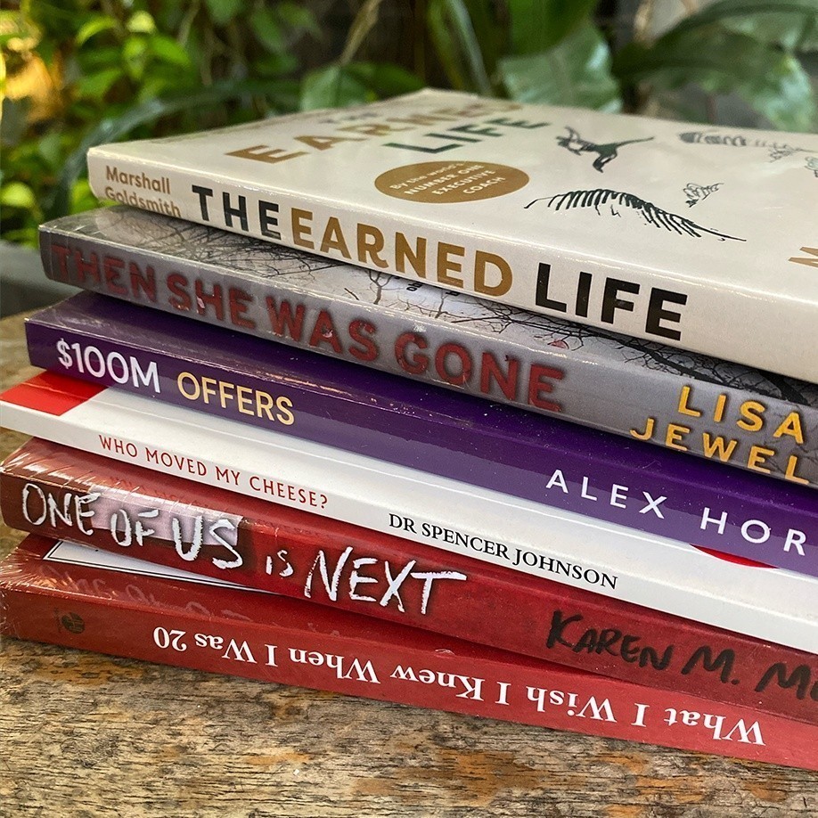 Jual Mastering Metrics: The Path from Cause to Effect - Joshua D ...