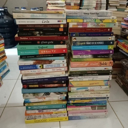 Jual Obral Buku Novel SEGEL JUDUL RANDOM | Shopee Indonesia