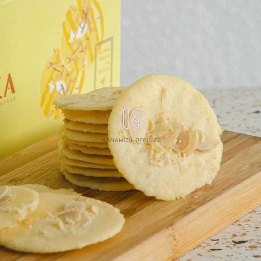 Jual Apika Almond Crispy Cheese | Shopee Indonesia